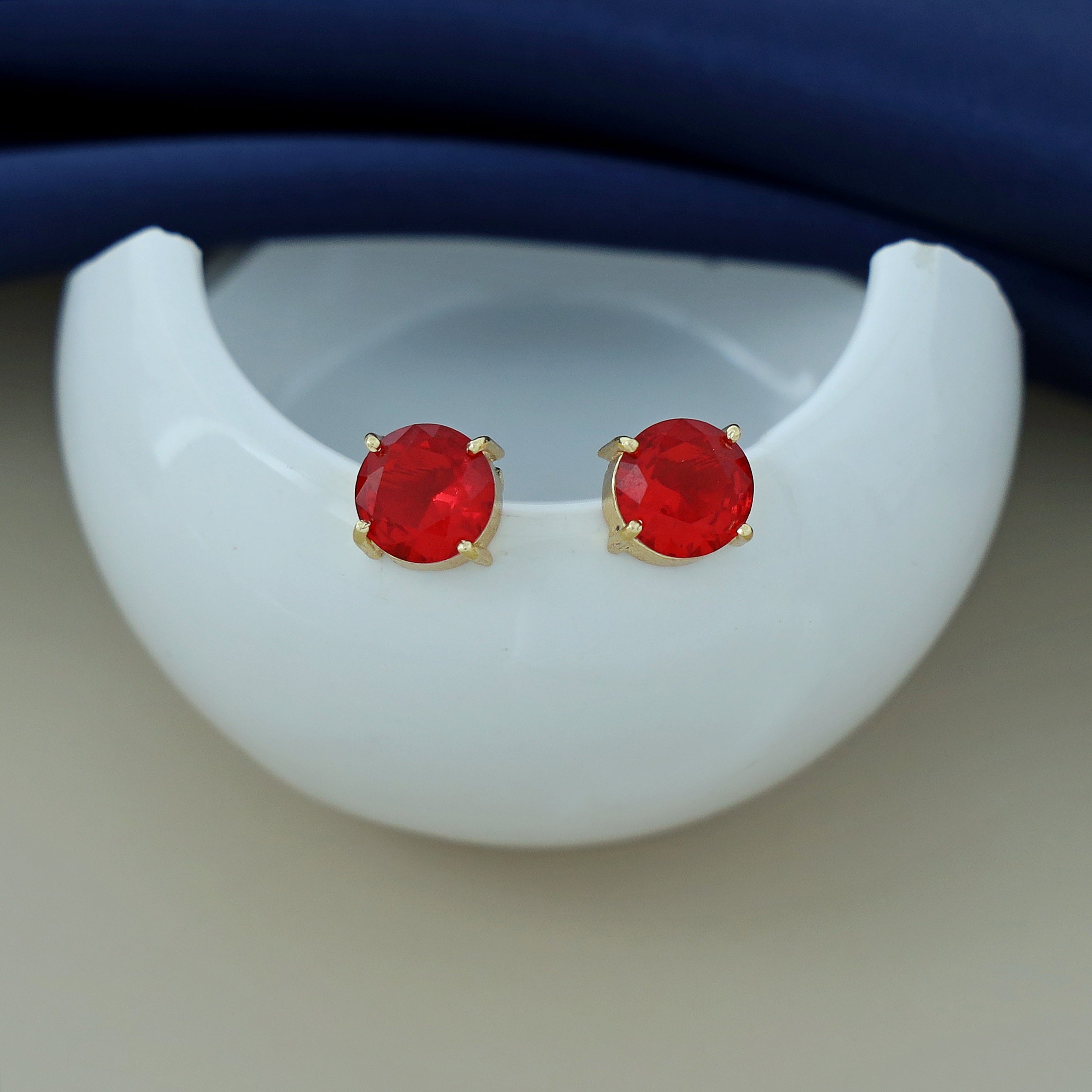 Chloe Round Claw Glossy Stud – Adore By Priyanka