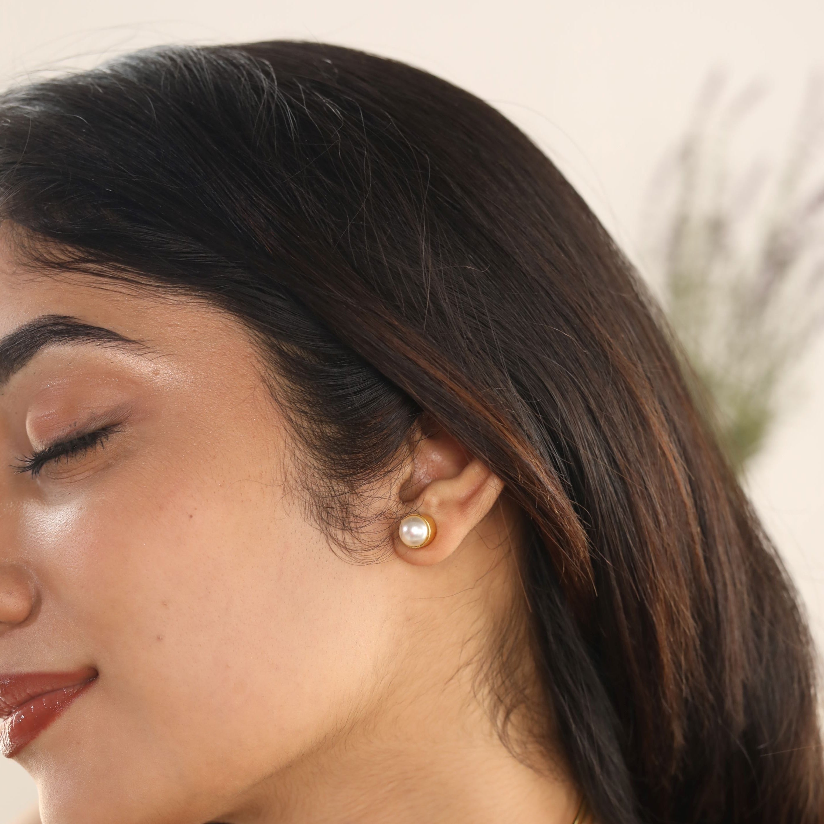 Ahkna Pearl Stud – Adore By Priyanka